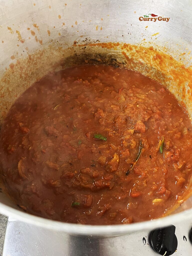Hotel Style Curry Gravy | Tomato & Onion Gravy | The Curry Guy