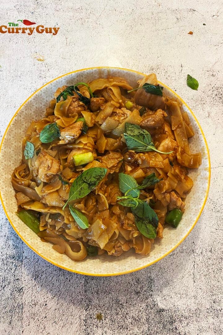 Pad Si Eew | Thai Soy Sauce Noodles | The Curry Guy