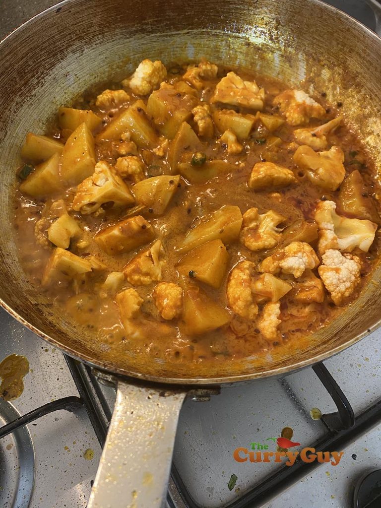 Aloo Gobi Recipe | Restaurant Style Potato & Cauliflower Curry