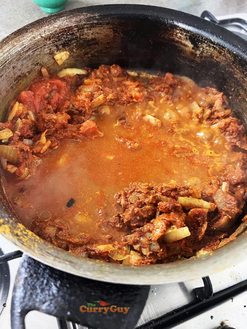 Madras Curry Recipe | One Pan Beef Madras | The Curry Guy