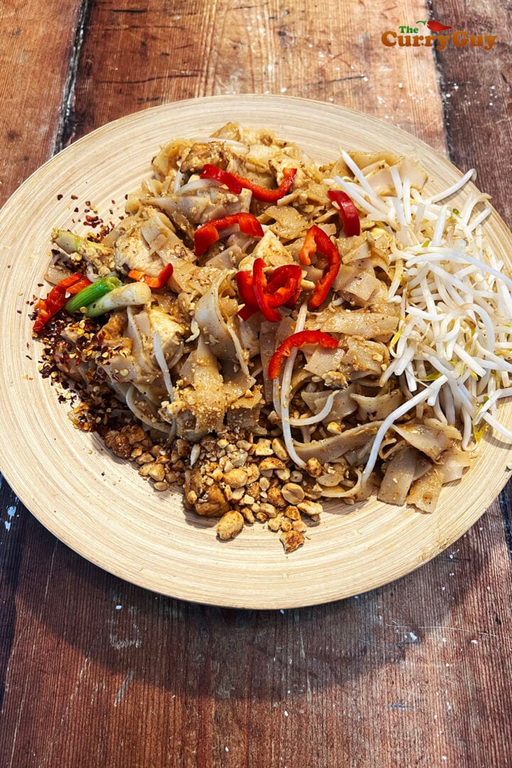 Pad Si Eew | Thai Soy Sauce Noodles | The Curry Guy