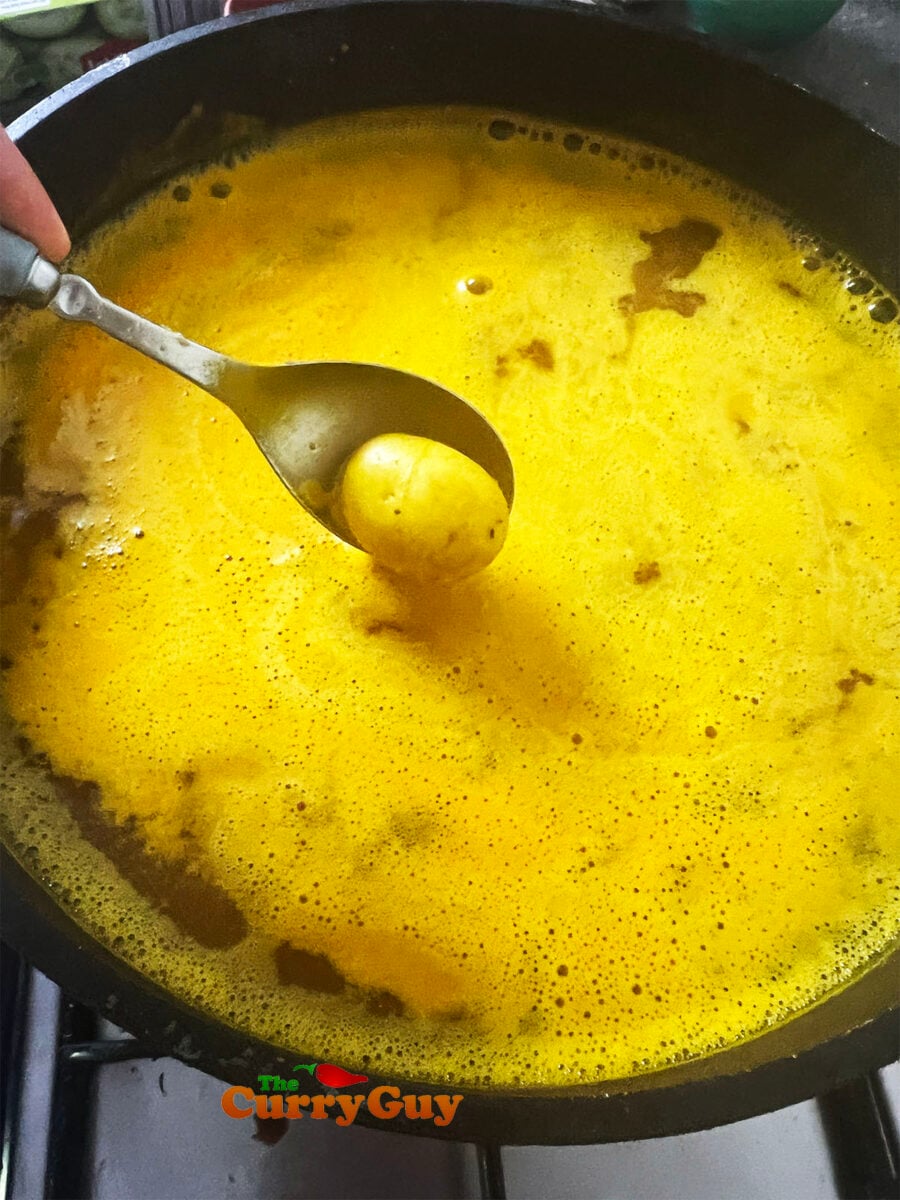Bombay Potatoes | Bombay Aloo Recipe | THE CURRY GUY
