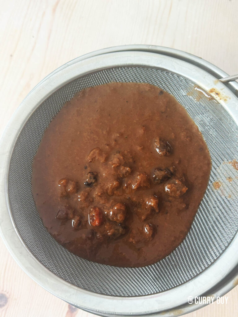 Puri Puri Tamarind Pani Water | The Curry Guy